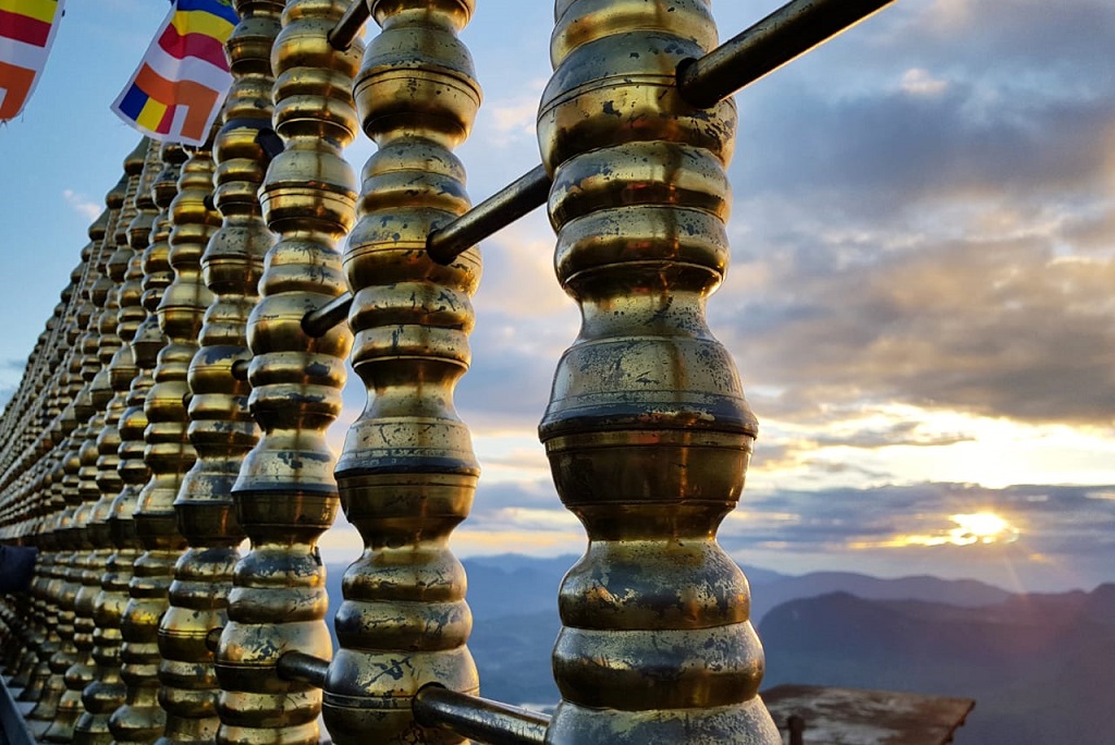Pilgrimage Trekking in Sri Lanka – Sri Pada (Adam’s Peak)